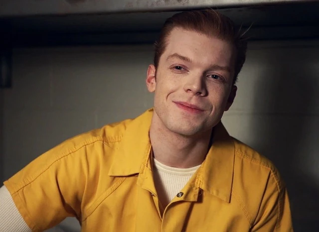Ian Gallagher | LGBT Characters Wikia | Fandom