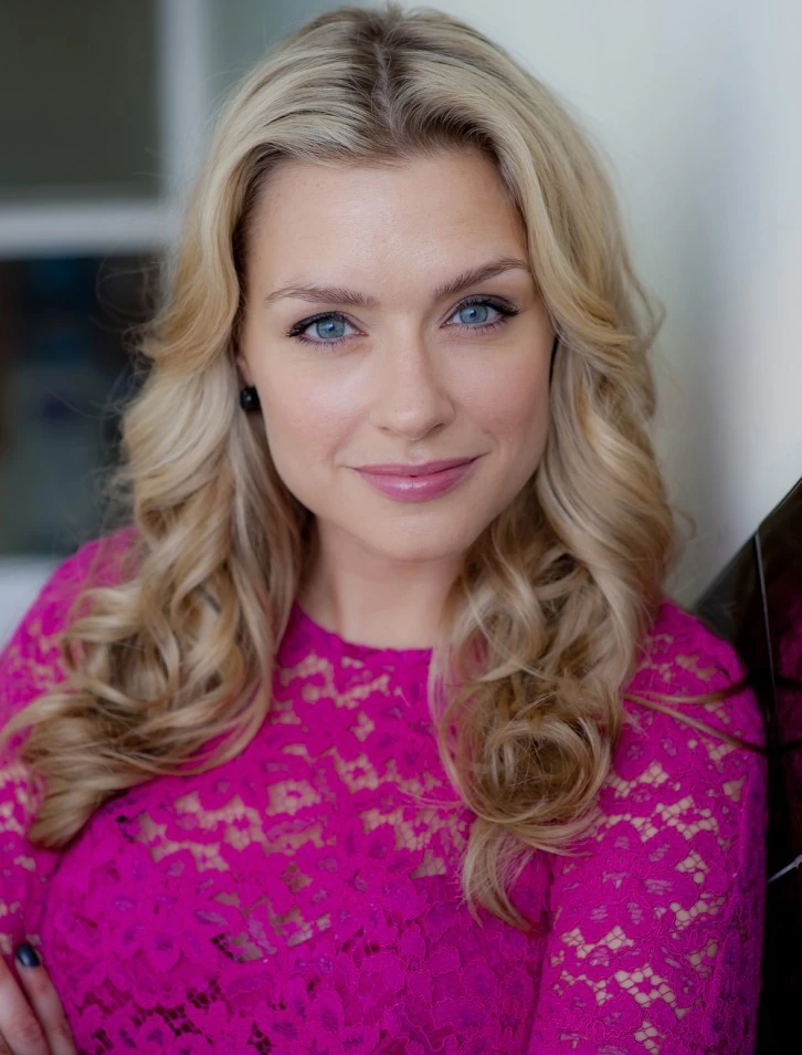 Lorraine Donnegan | LGBT Characters Wikia | Fandom