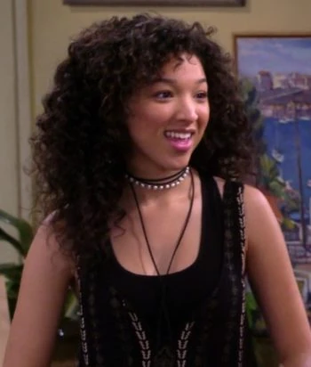 Dani (One Day at a Time) | LGBT Characters Wikia | Fandom