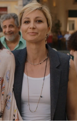 Roberta (The Ignorant Angels) | LGBT Characters Wikia | Fandom