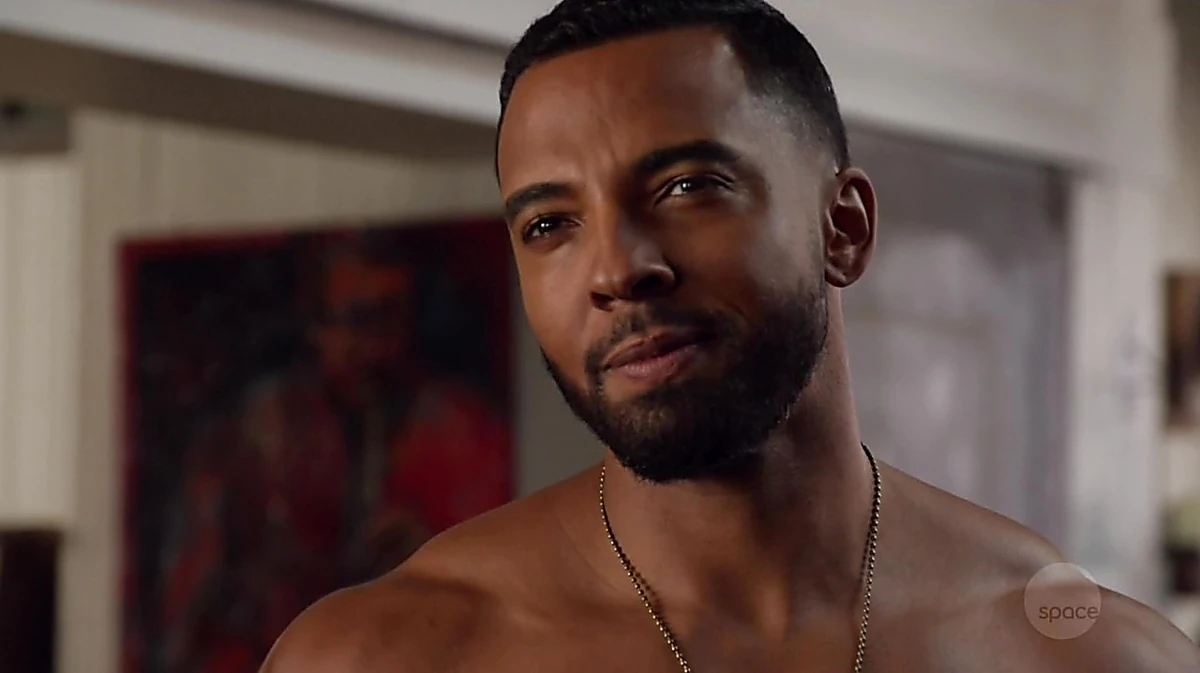 Desmond (Arrowverse) | LGBT Characters Wikia | Fandom