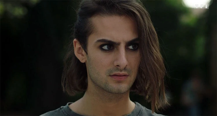 Eliott Prévost-Delobel | LGBT Characters Wikia | Fandom