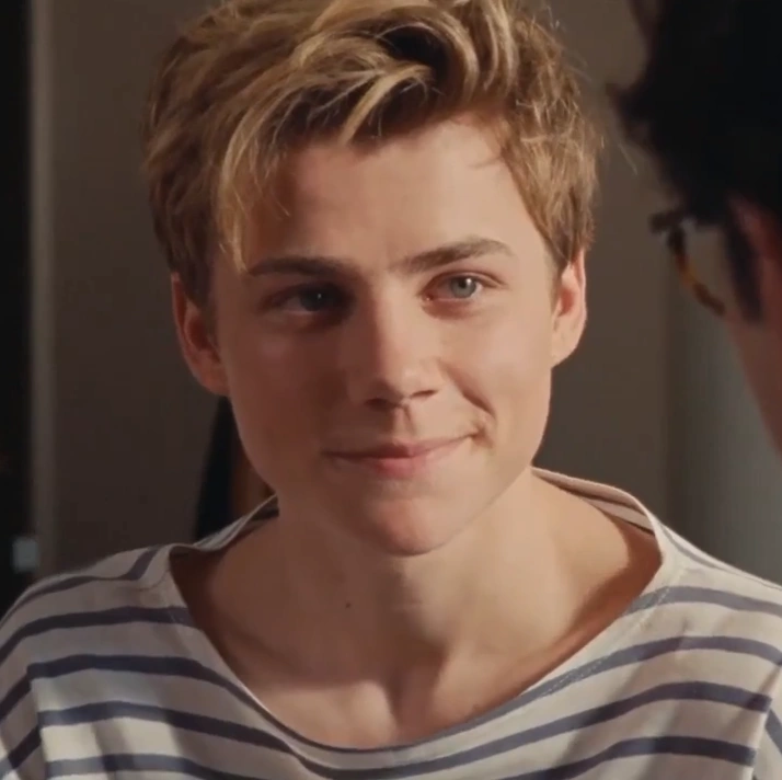 Alexis Robin | LGBT Characters Wikia | Fandom