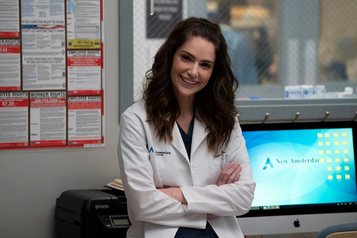 Lauren Bloom | LGBT Characters Wikia | Fandom