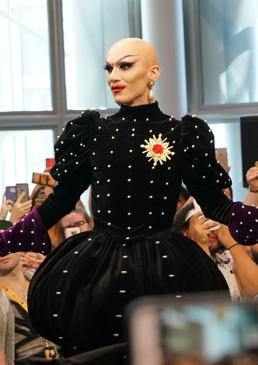 Sasha Velour | LGBTQIA+ Wiki | Fandom
