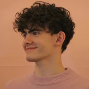 Joe Locke | LGBTQIA+ Wiki | Fandom