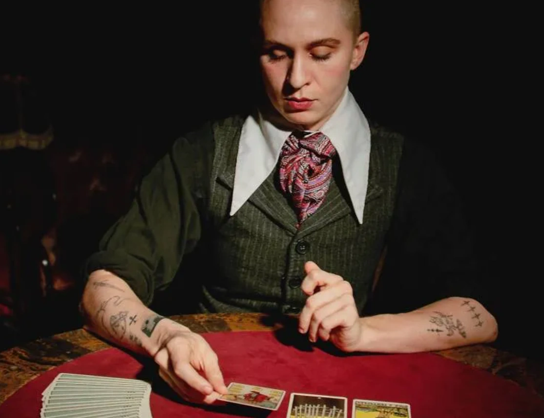 Con Artist | Life And Trust Wiki | Fandom