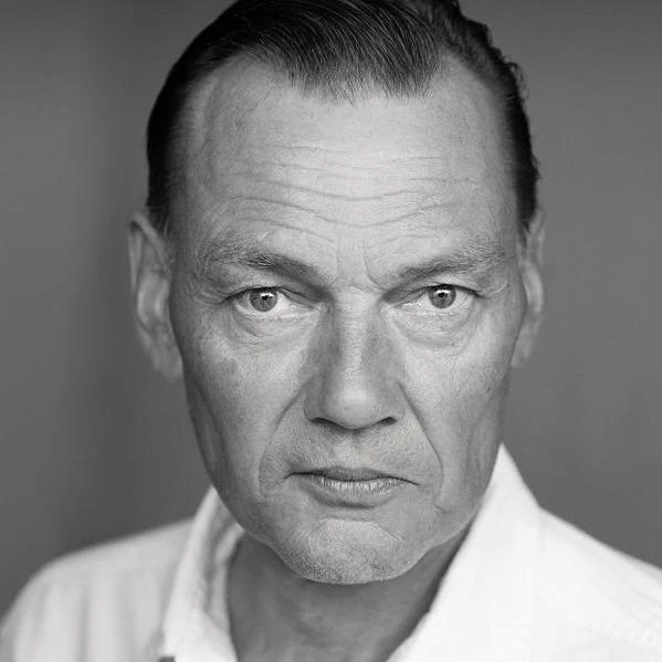 Paul Brightwell | Lightstorm Entertainment Wiki | Fandom