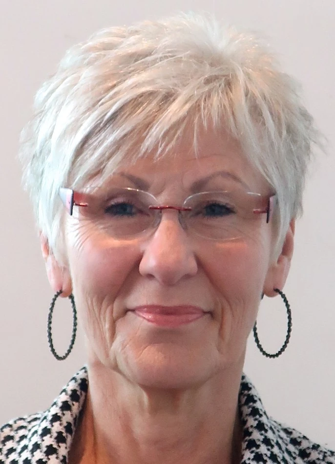 Regina Niechcialkowski | Lightstorm Entertainment Wiki | Fandom