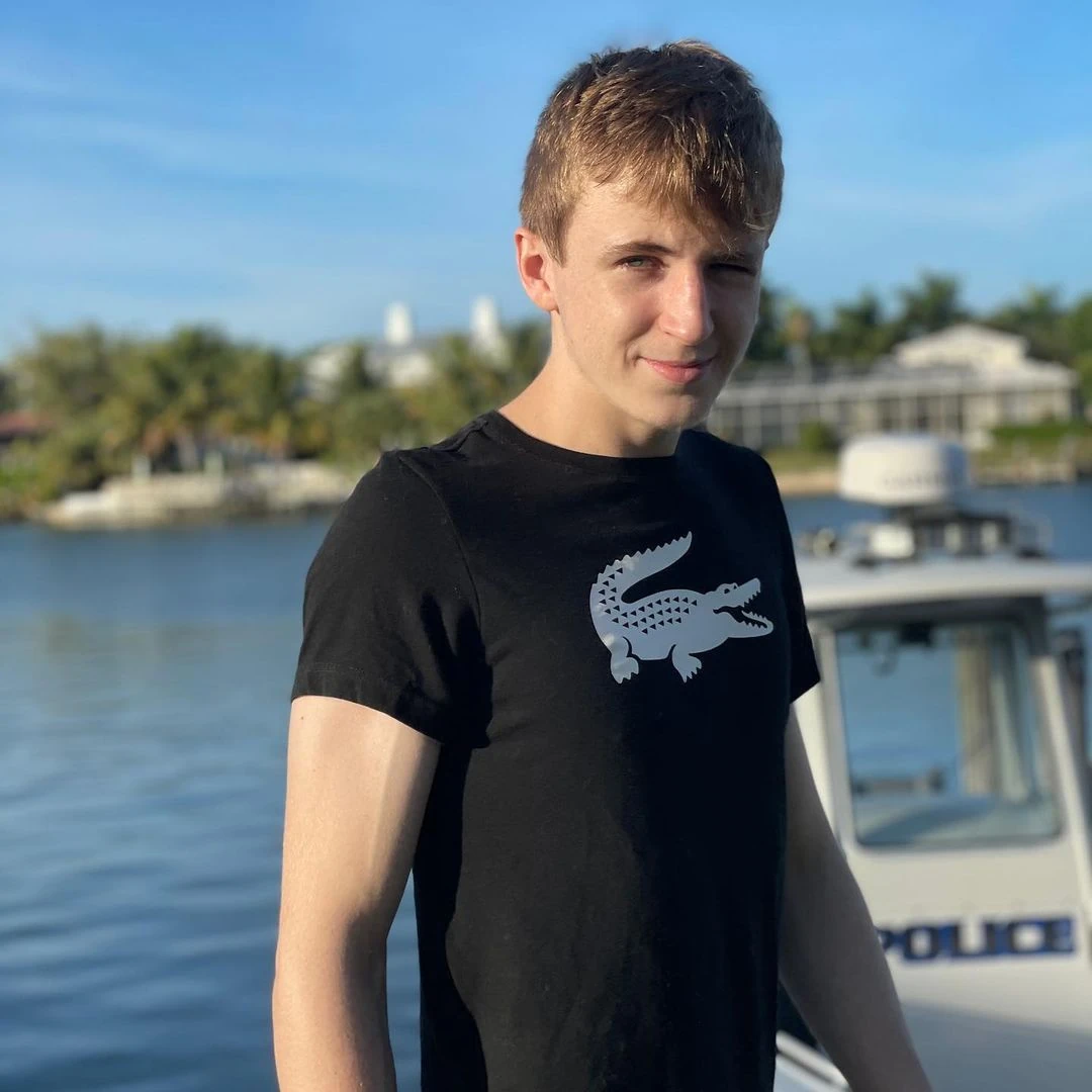 Brett Sims | Lilsimsie Wiki | Fandom