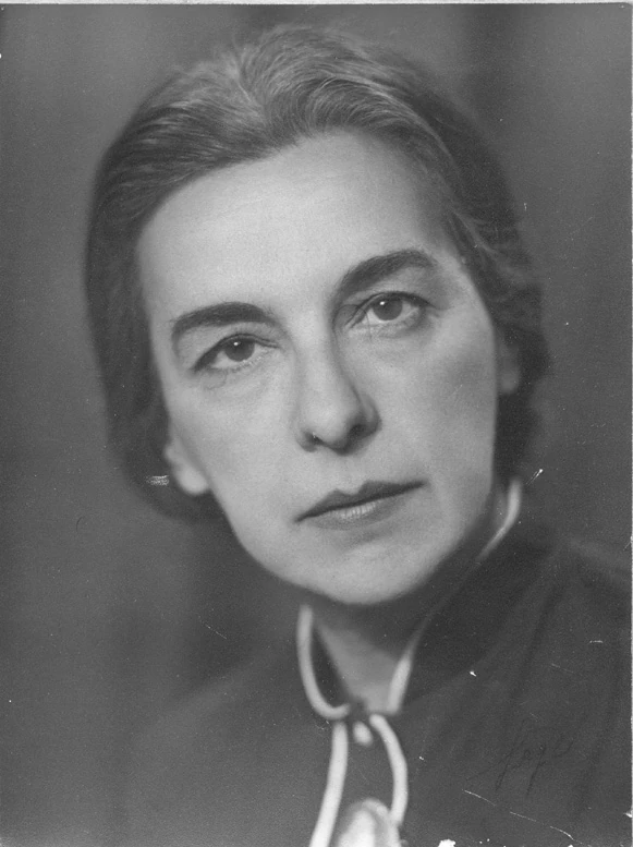 Clara Silva | Literatura Wiki | Fandom