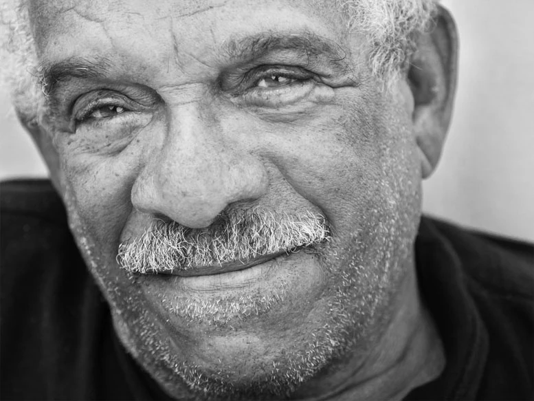 Dos Poemas de Derek Walcott | Literatura Wiki | Fandom