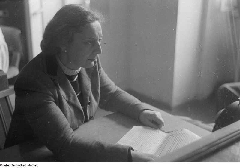 Hedda Zinner | Literatura Wiki | Fandom