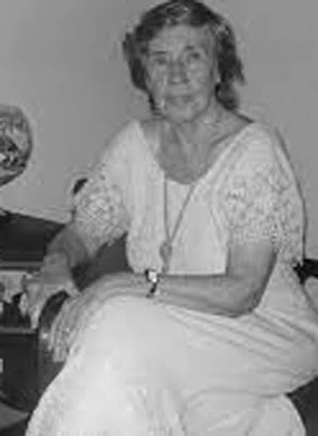 Elsa Wiesell | Literatura Wiki | Fandom