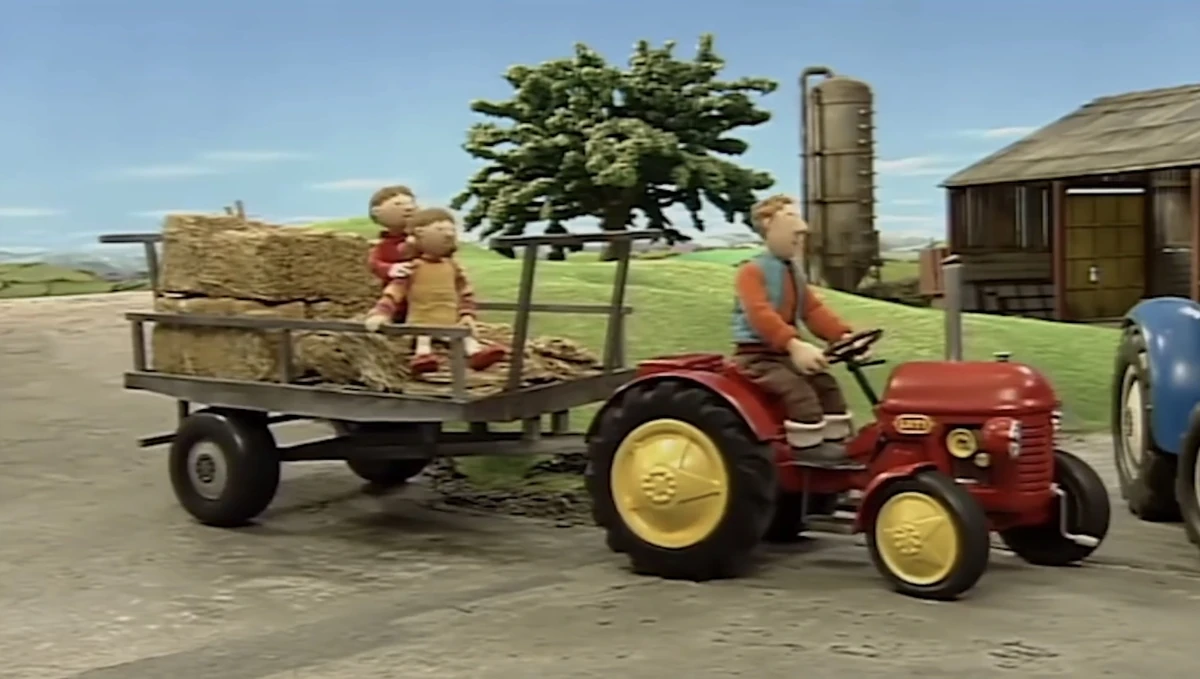Making Hay | Little Red Tractor Wiki | Fandom
