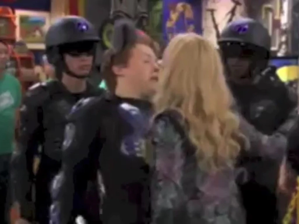 Artie Smalls/Gallery | Liv and Maddie Wiki | Fandom