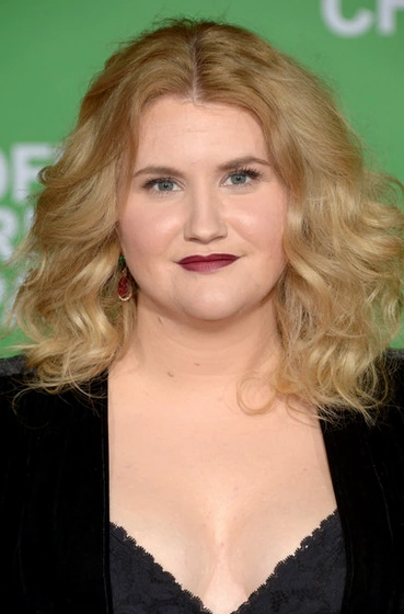 Ventre De Jillian Bell