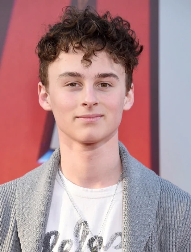 Wyatt Oleff | Live Action Wiki | Fandom