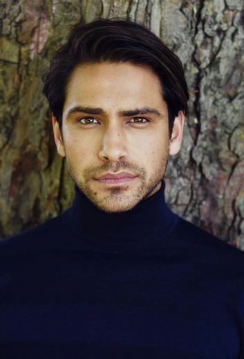 Luke Pasqualino | Live Action Wiki | Fandom