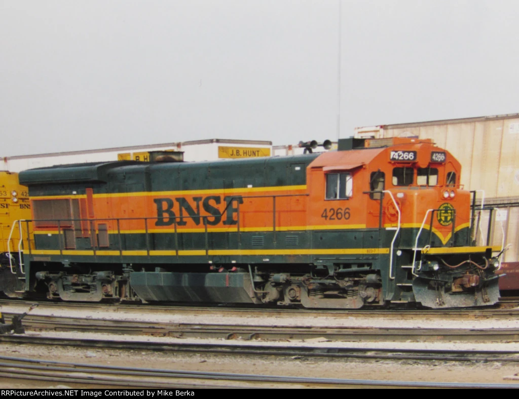 GE Dash 7 Series | Locomotive Wiki | Fandom