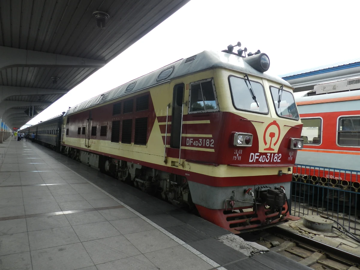 China Railway DF4 | Locomotive Wiki | Fandom