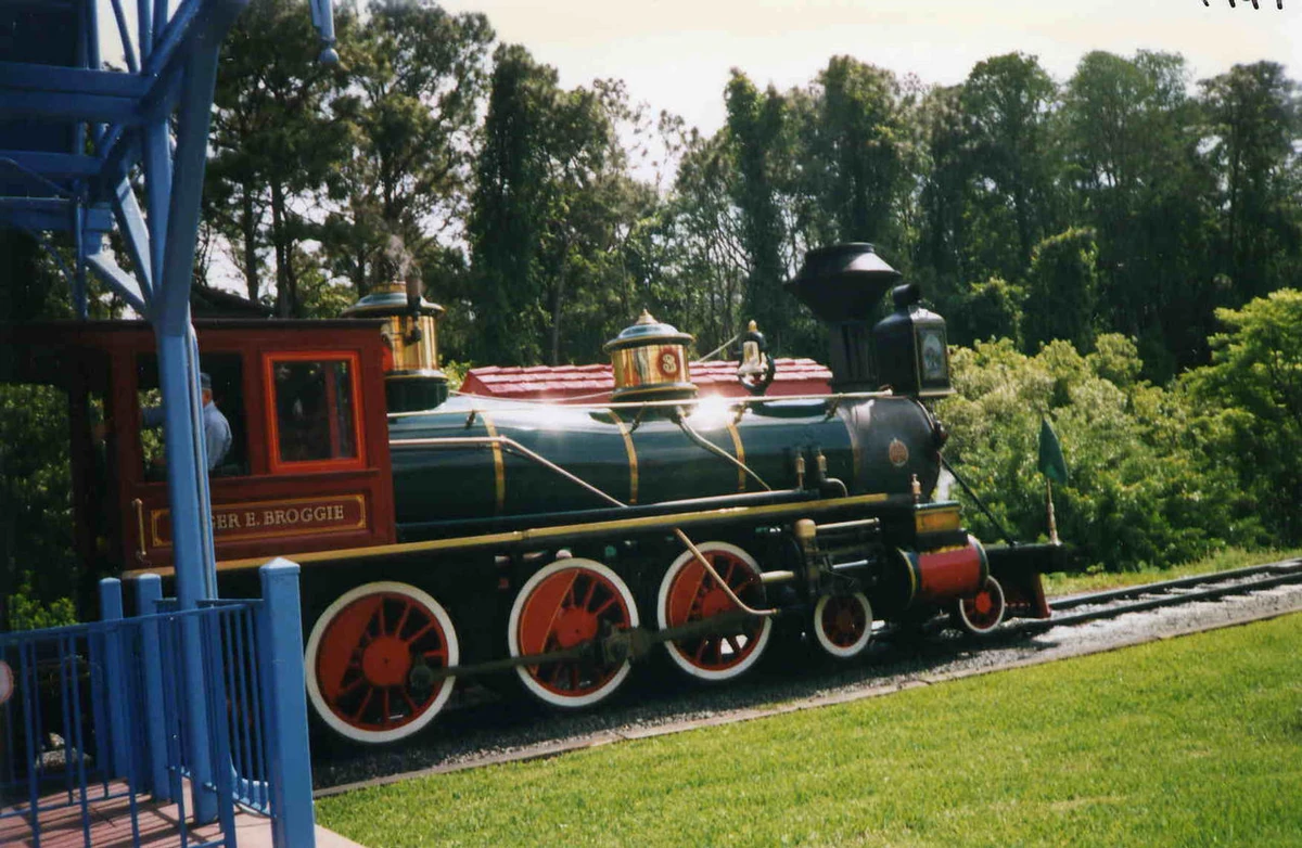 Walt Disney World Railroad No. 3 Roger E. Broggie/Gallery | Locomotive ...