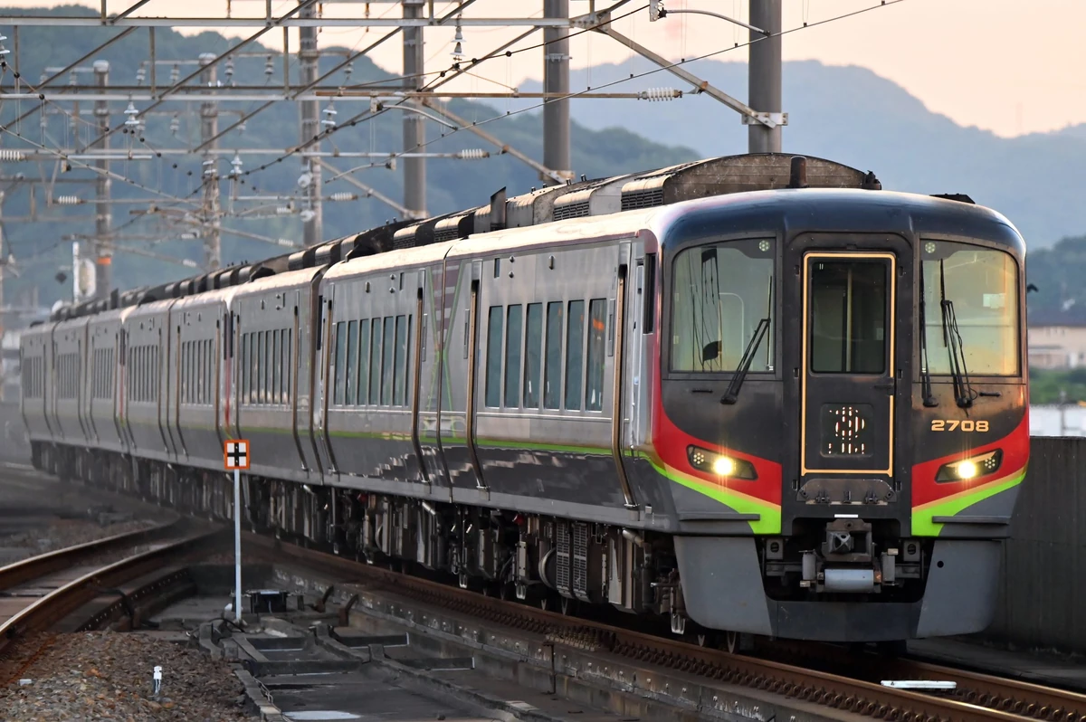 JR Shikoku 2700 series | Locomotive Wiki | Fandom