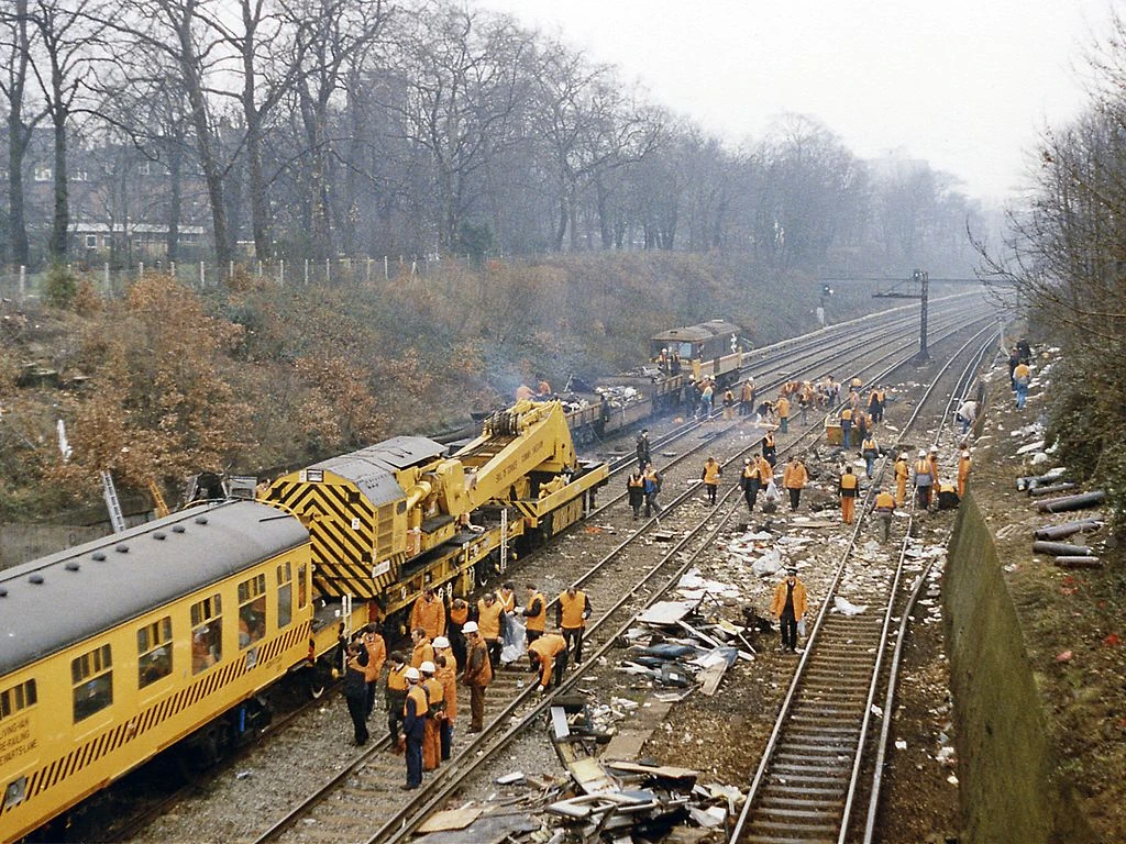 Clapham Junction Rail Crash | Locomotive Wiki | Fandom