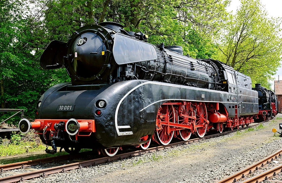 DB Class 10 | Locomotive Wiki | Fandom