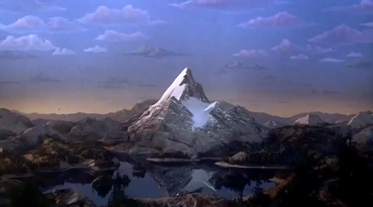 Paramount Mountain Logo