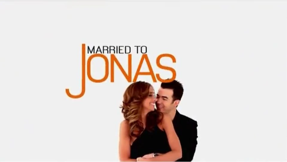 Married To Jonas Logo