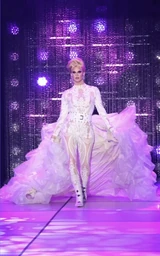 Elliott with 2 Ts | RuPaul's Drag Race Wiki | Fandom