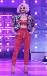 Elliott with 2 Ts | RuPaul's Drag Race Wiki | Fandom