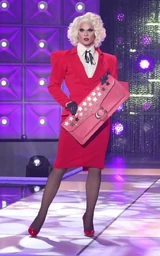 Elliott with 2 Ts | RuPaul's Drag Race Wiki | Fandom