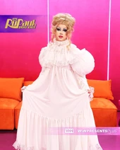Willow Pill | RuPaul's Drag Race Wiki | Fandom