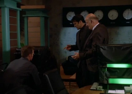 Intergang | Wiki Lois & Clark : les nouvelles aventures de Superman ...