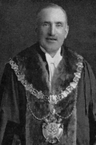 Fred Holgate Barber | London Wiki | Fandom