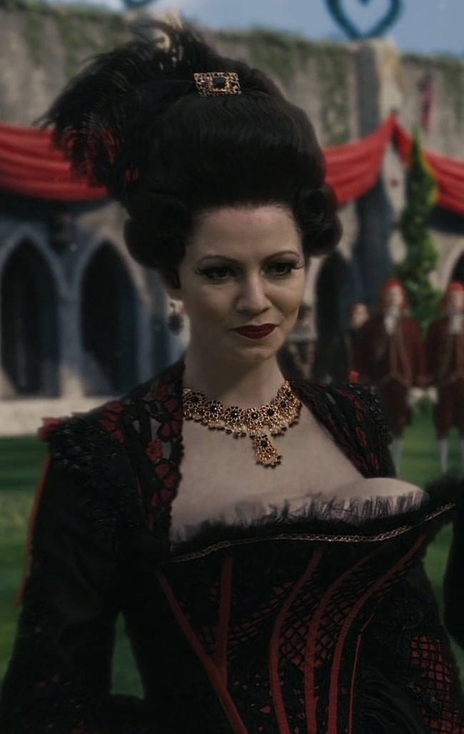 Woman with Large Poitrine | Wonderland Wiki | Fandom Woman with Large Poitrine | Wonderland Wiki | Fandom