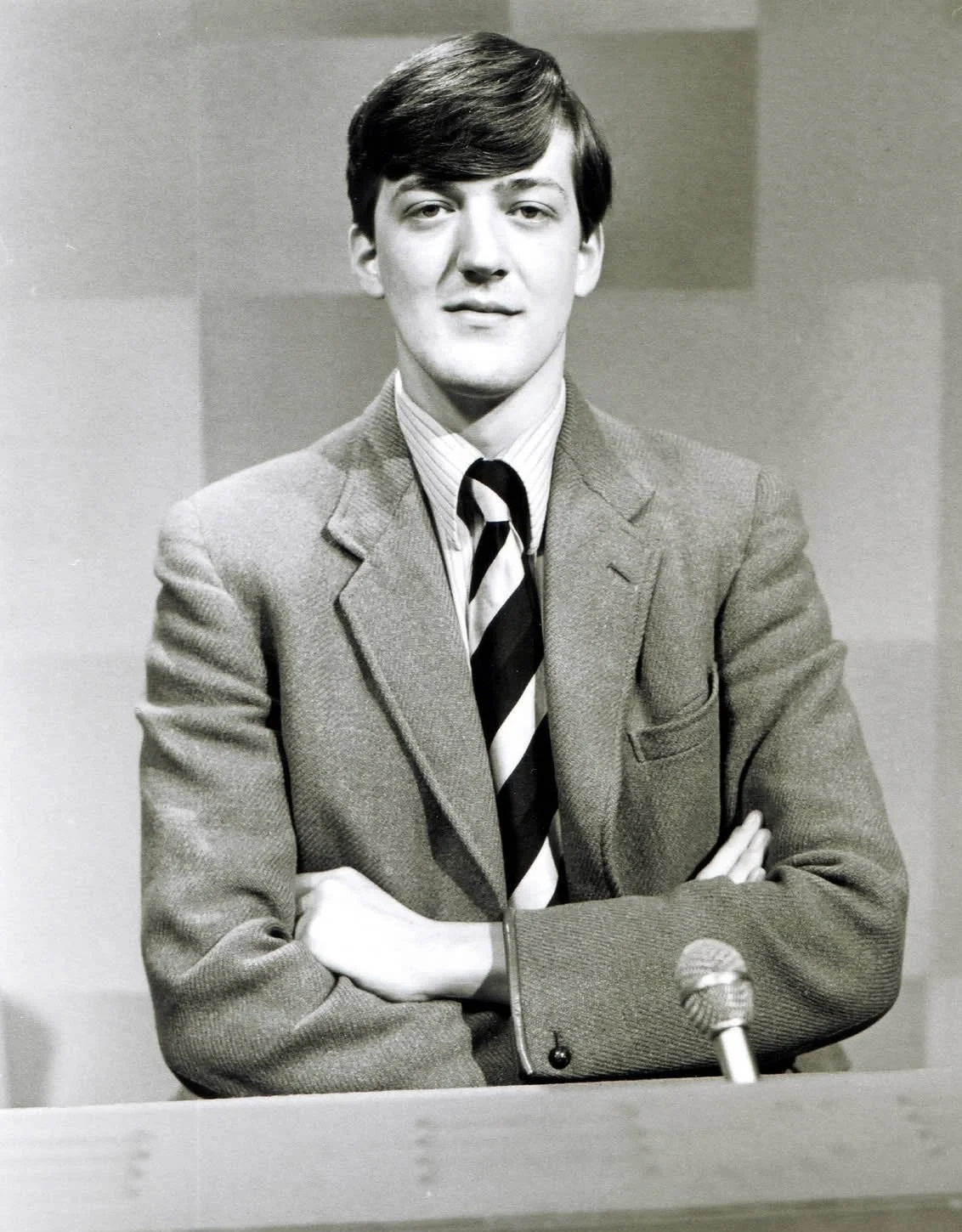 Stephen Fry | Wonderland Wiki | Fandom