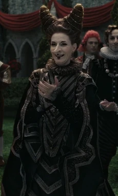 Woman with Large Nose | Wonderland Wiki | Fandom