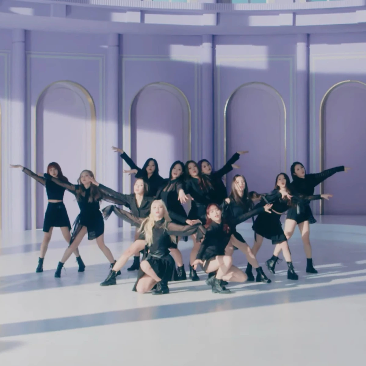 Butterfly | LOOΠΔ Wiki | Fandom