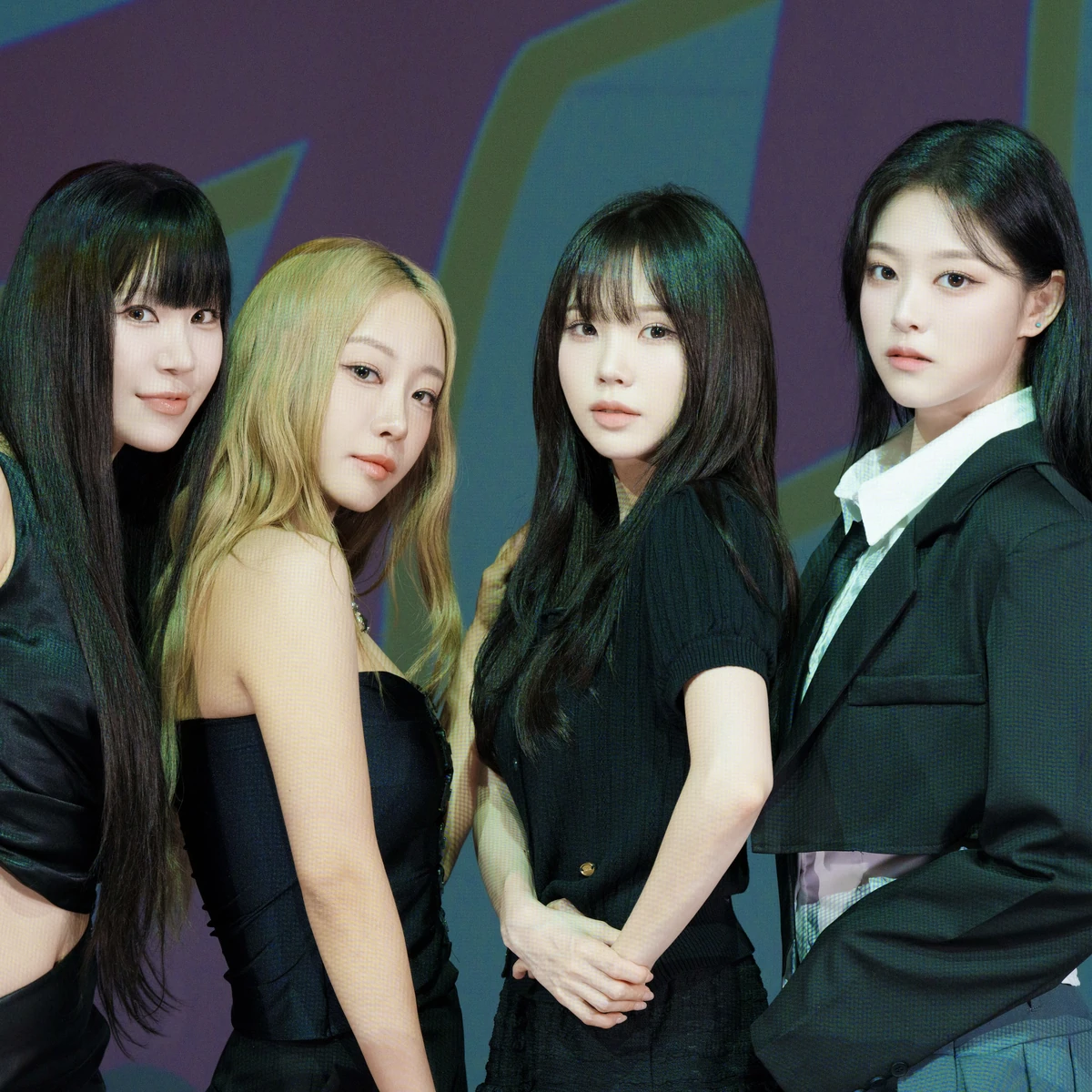 TDYA | LOOΠΔ Wiki | Fandom