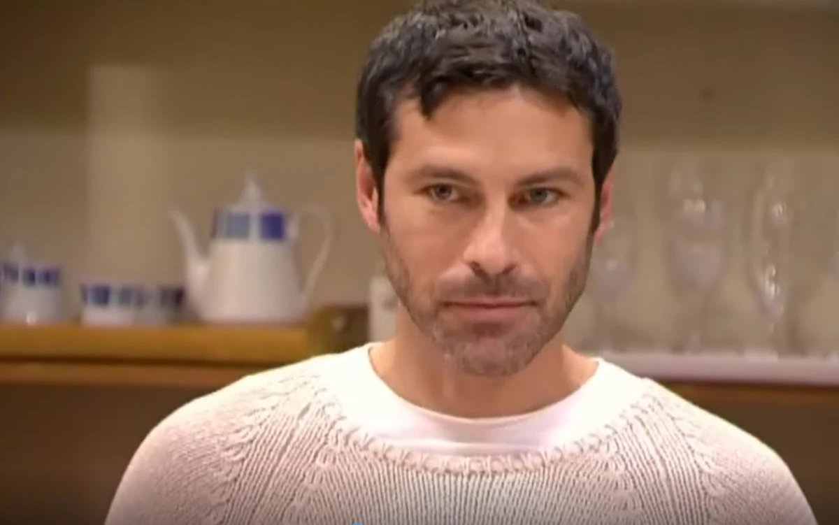 John | Los serrano Wiki | Fandom