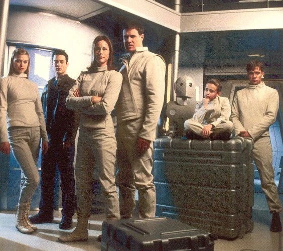 Ship Lost In Space 2003