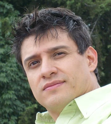 Rafael Velez Actor