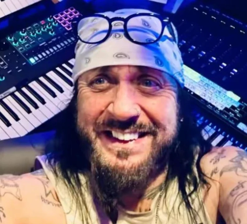 Who's Who | Lostwave's Finest Wiki | Fandom