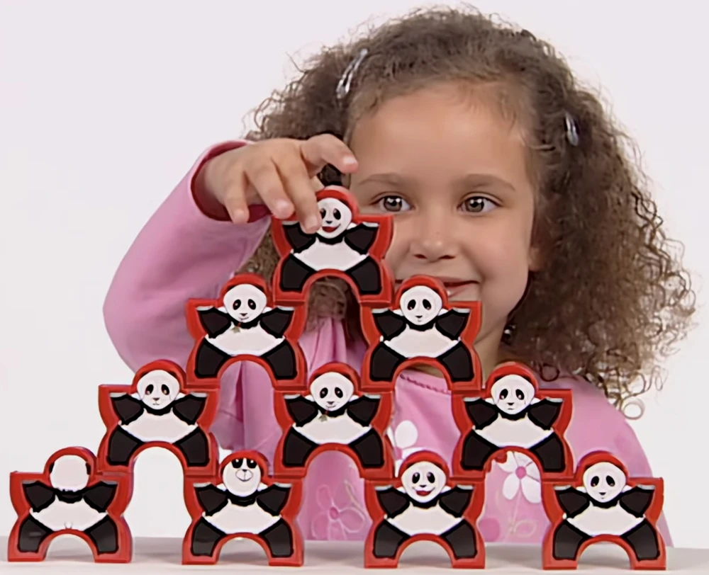 Julia Braine | Lots of Things To Know Wiki | Fandom