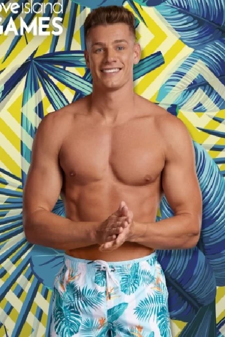 Callum Hole | Love Island ITV Wiki | Fandom