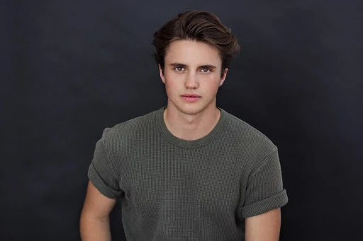 George Sear | Love, Stories (Simon and Victor) Wiki | Fandom