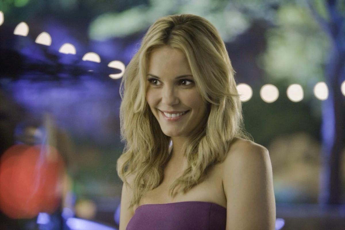 Stephanie (Zookeeper) | Love Interest Wiki | Fandom